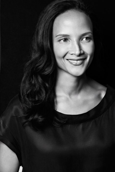 Jennifer Noble | Portraits | City Guide Paris - De Saint-Germain des ...